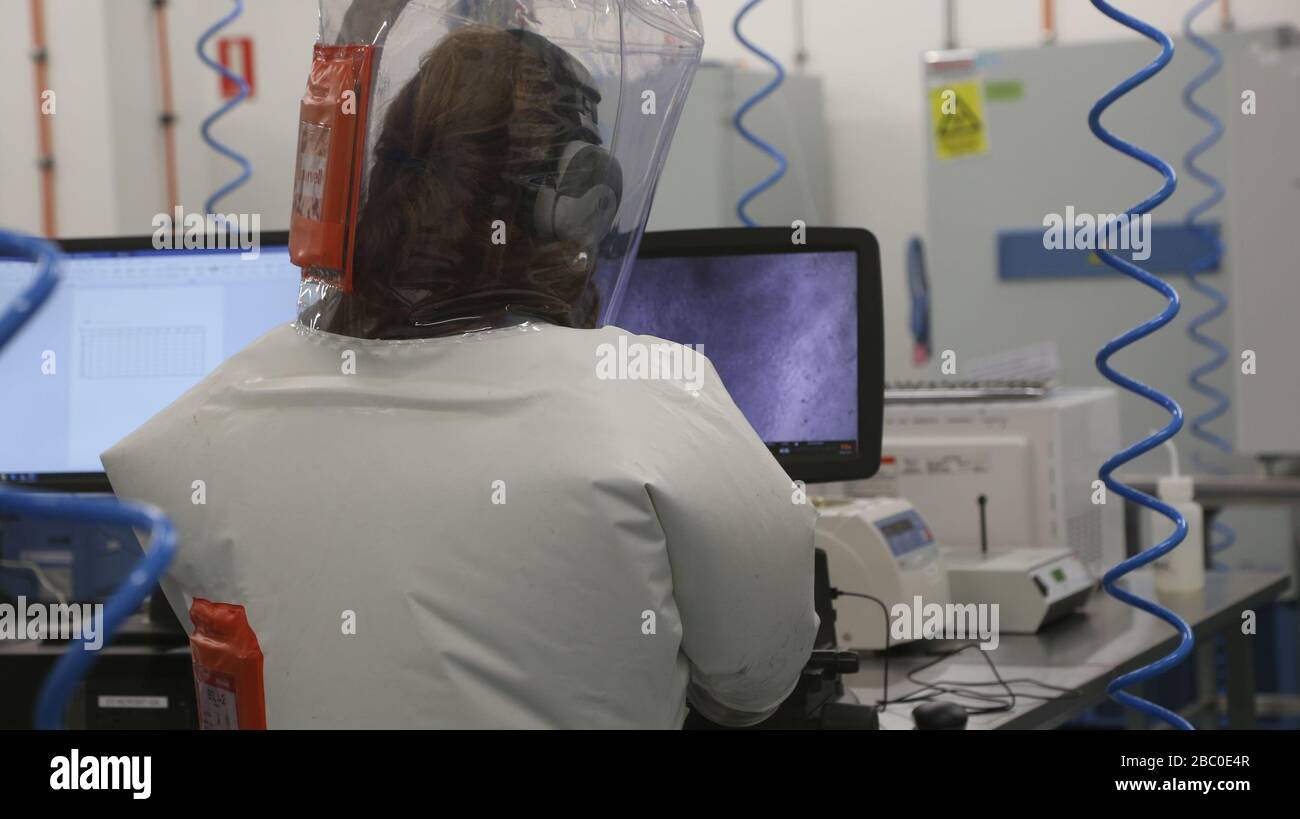 Australian animal health laboratory hi-res stock photography and images ...