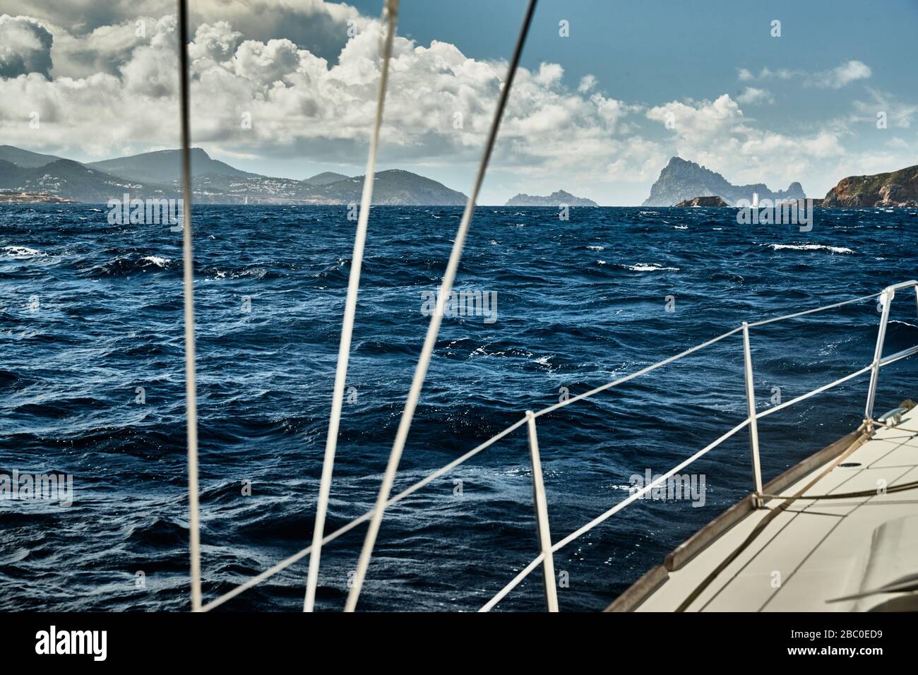 Edge of boat deck and water and horizon hi-res stock photography and ...