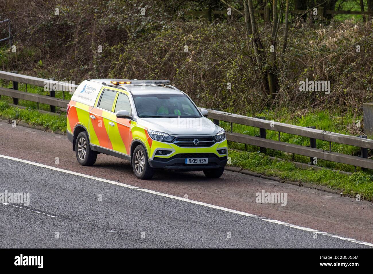 Highways maintenance vehicle uk hi-res stock photography and images - Alamy