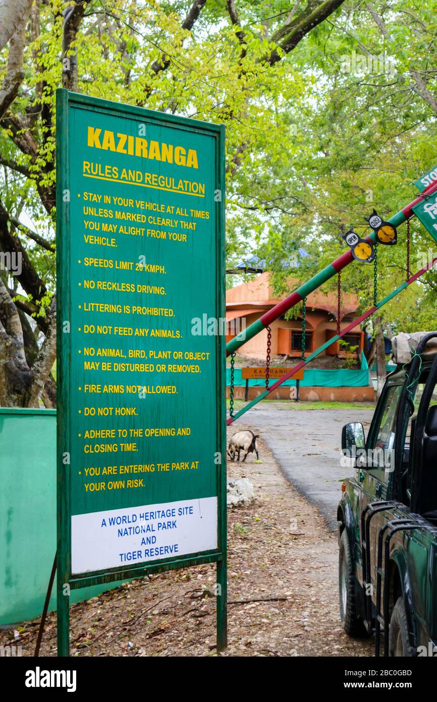 Wildlife sanctuary sign hi-res stock photography and images - Alamy