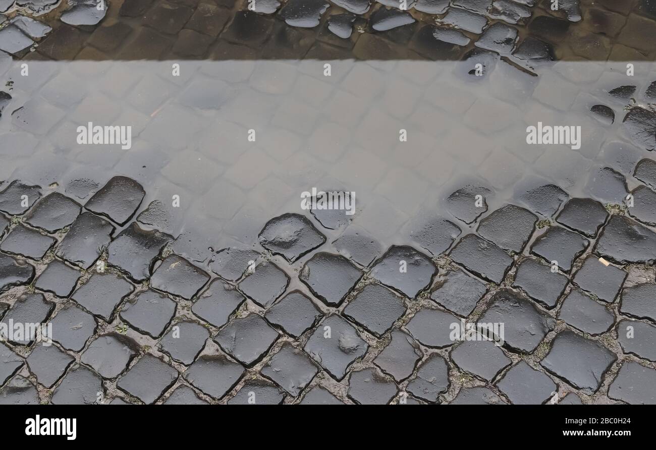 Cobbled Stone Walkways High Resolution Stock Photography and Images - Alamy