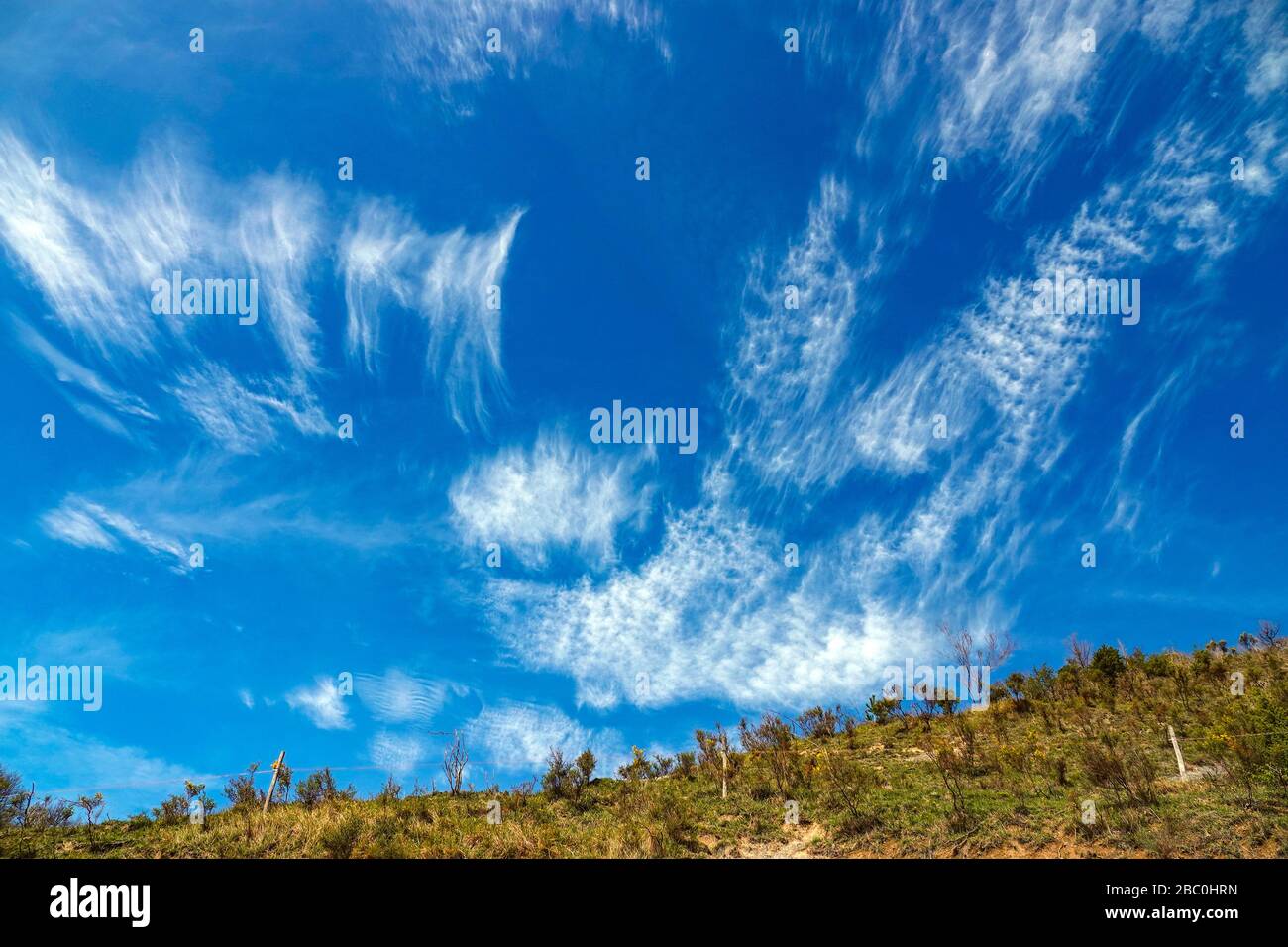 Mares tails clouds hi-res stock photography and images - Alamy
