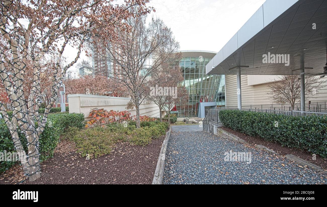 A view of the skyline in Atlanta, Georgia during the fall with trees ...