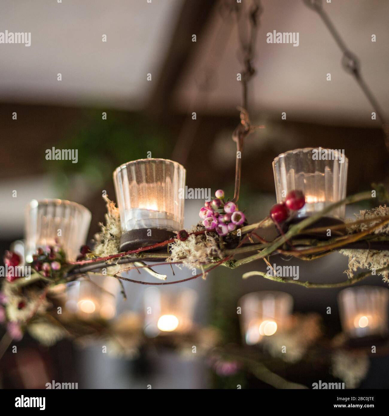 Candles in a circle hi-res stock photography and images - Alamy