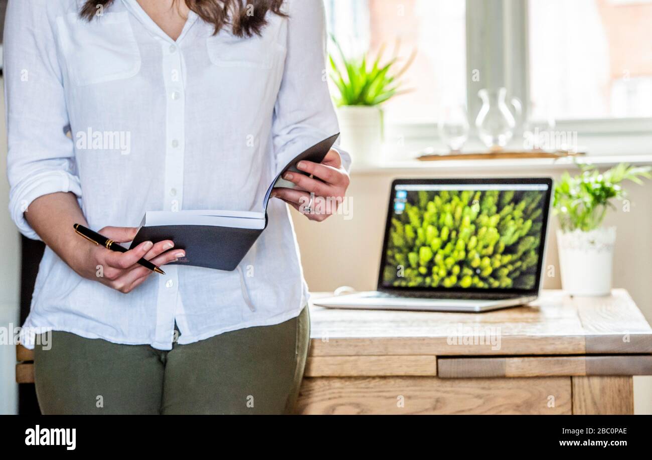 Work from home study hi-res stock photography and images - Alamy