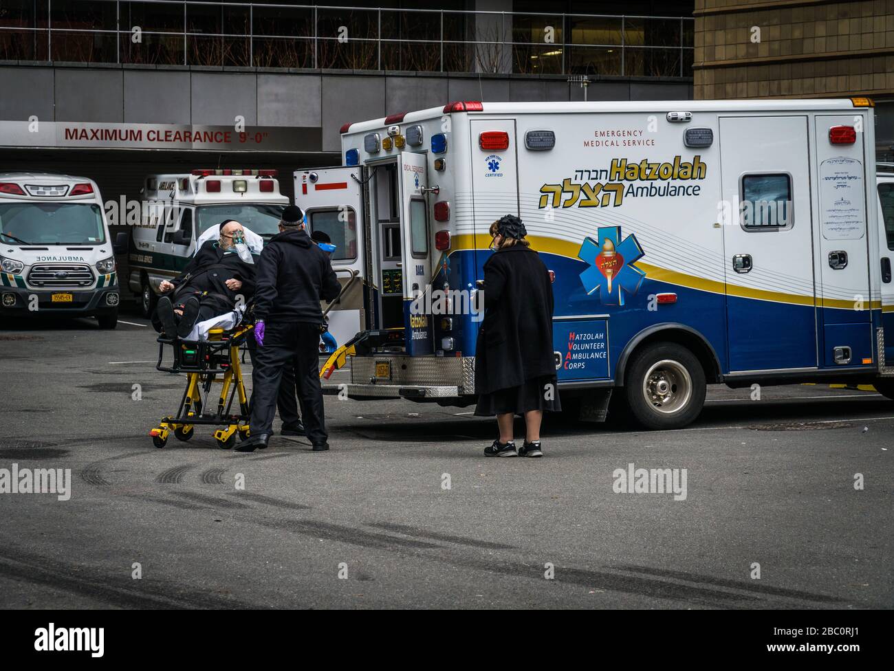 New York City, United States. 31st Mar, 2020. Makeshift morgue at ...