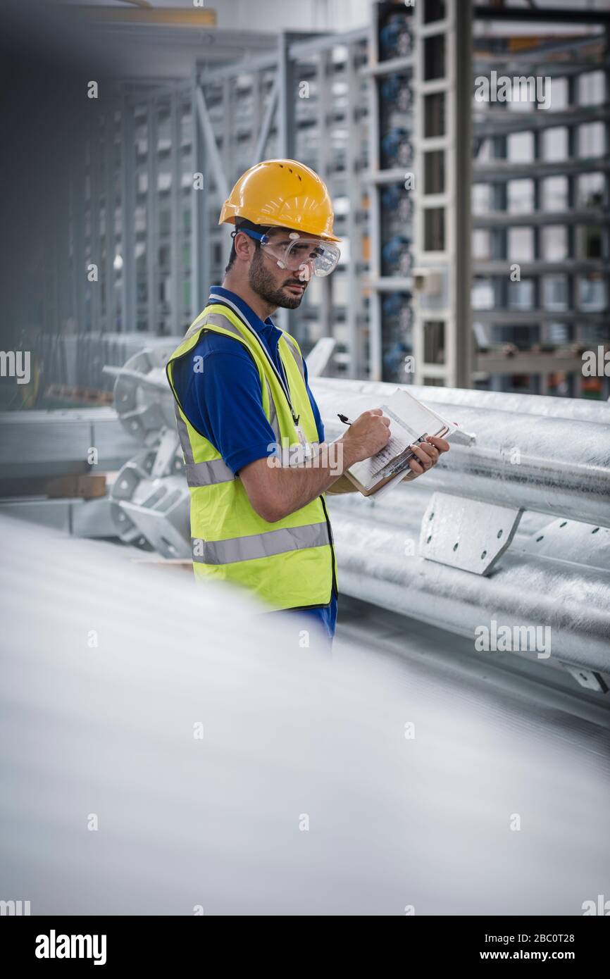 Steel worker working hi-res stock photography and images - Alamy