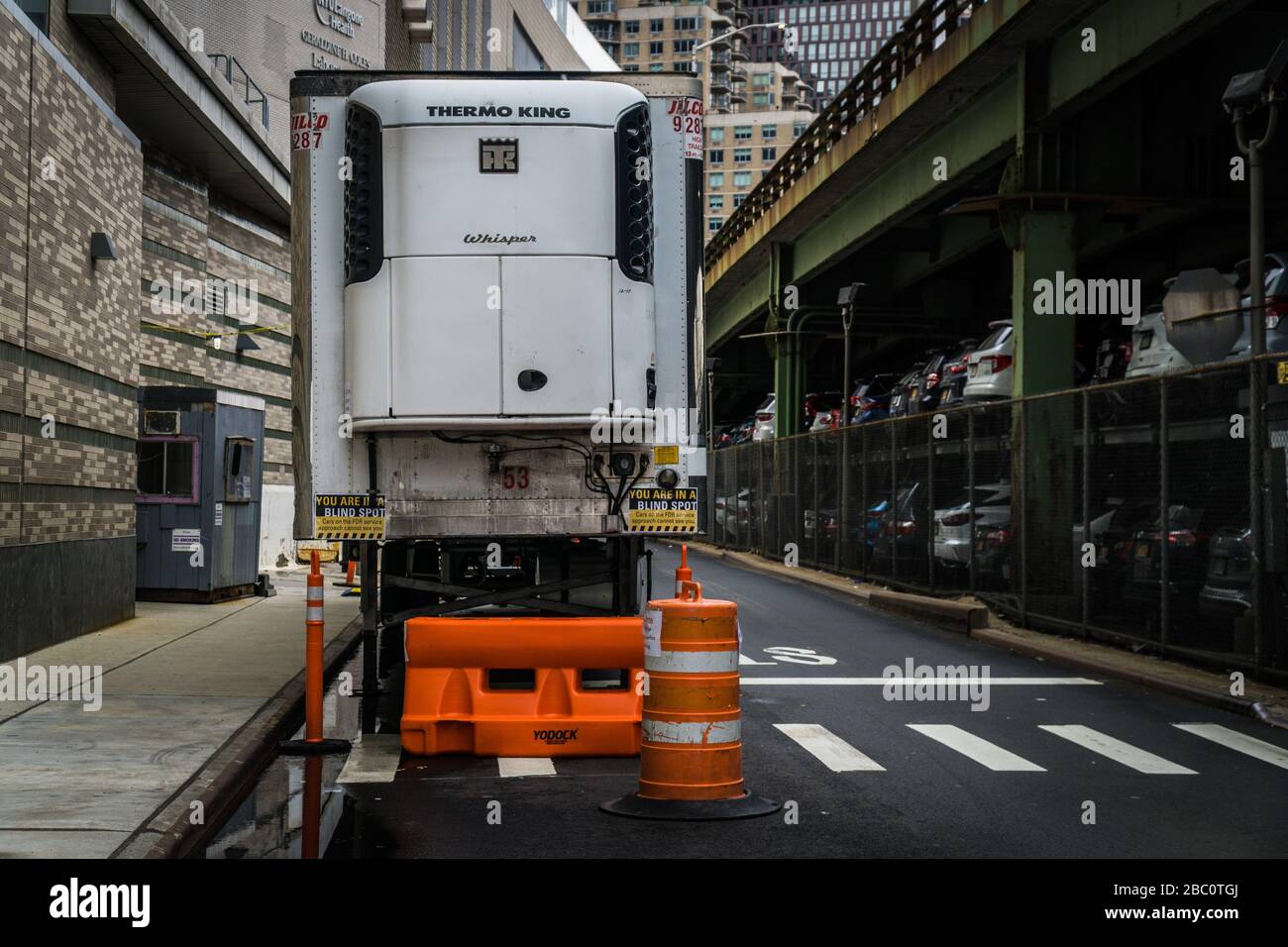 New York City, United States. 31st Mar, 2020. Makeshift morgue at ...