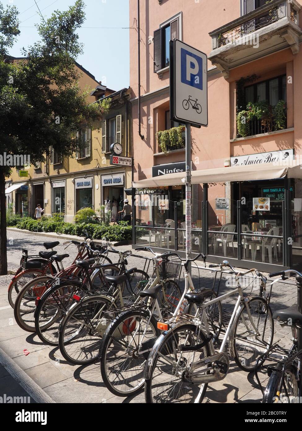 Chinatown milan hi-res stock photography and images - Alamy