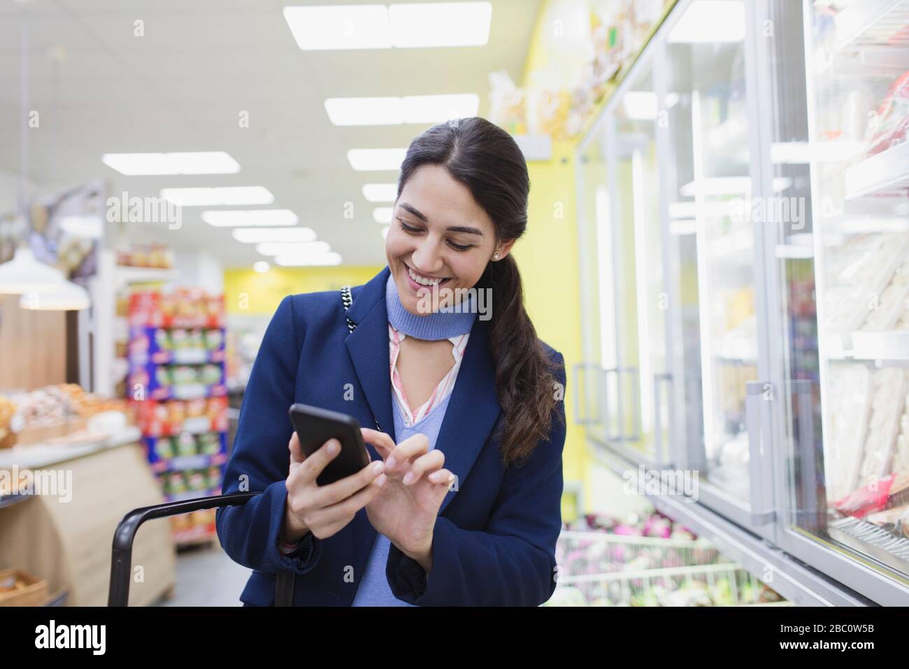 Latin american woman smart hi-res stock photography and images - Alamy