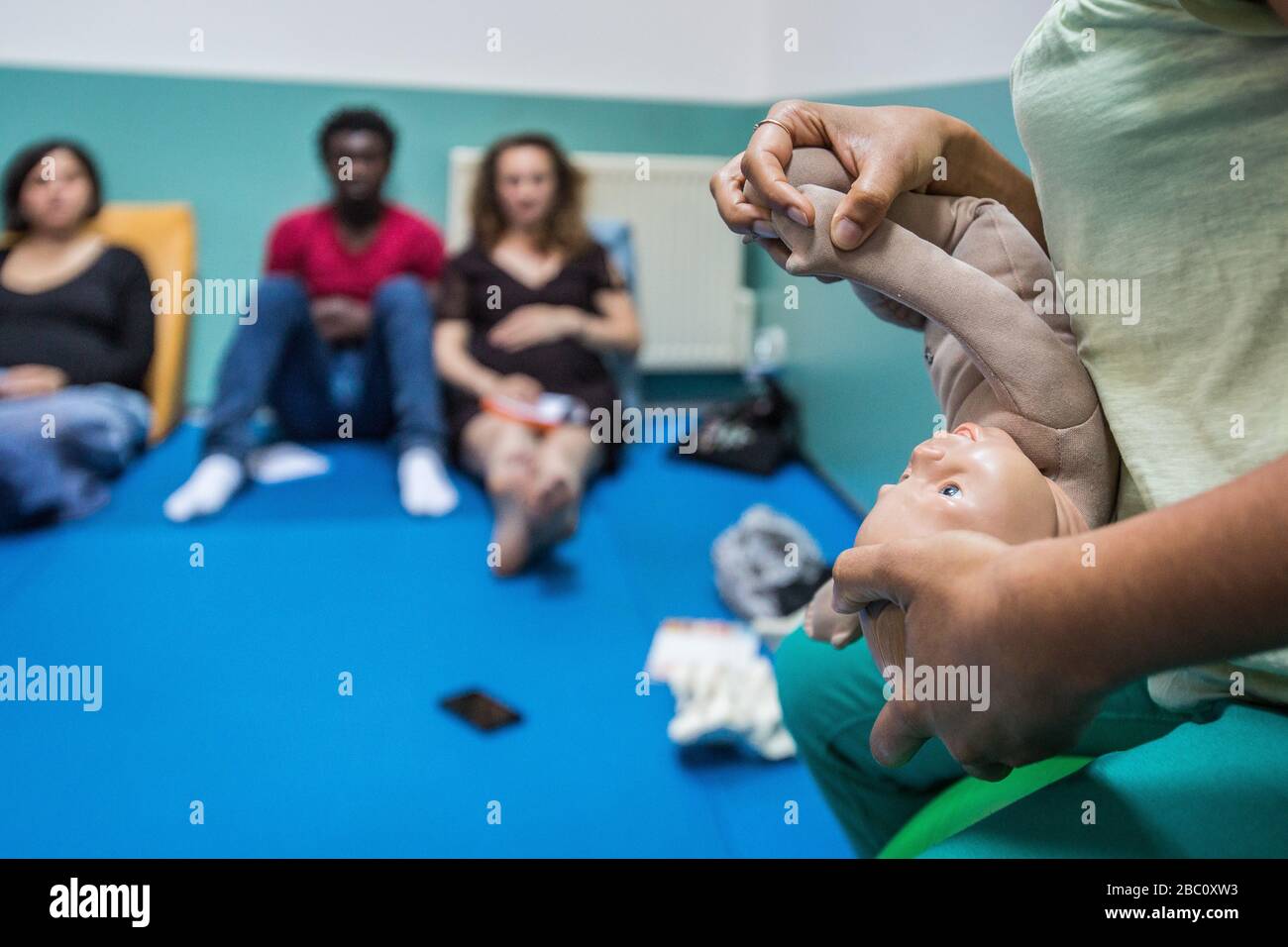 Childbirth class hi-res stock photography and images - Alamy