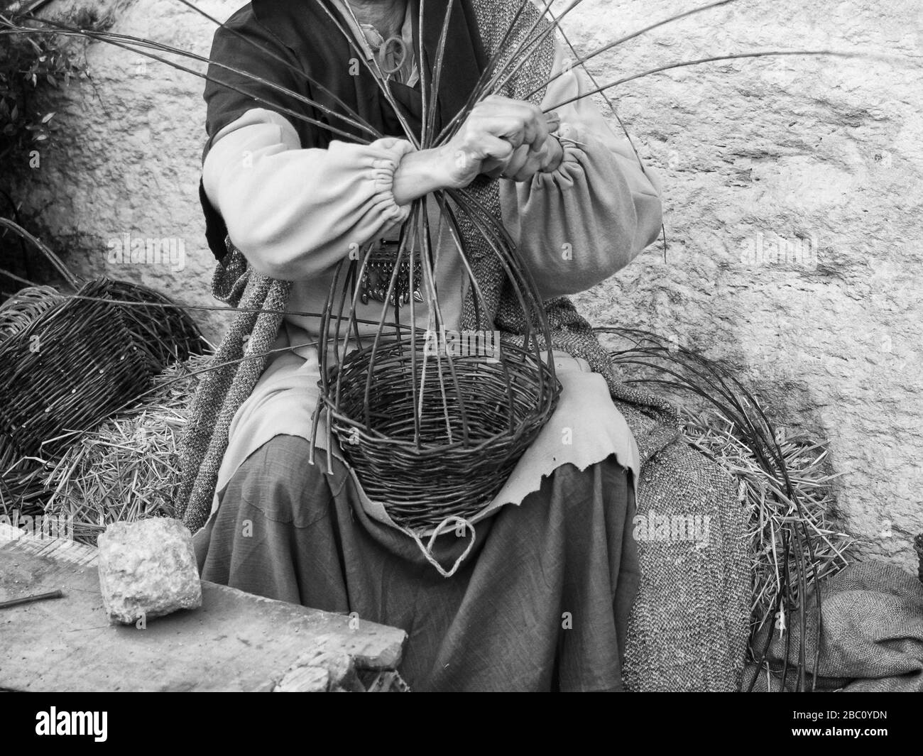 Making bamboo baskets Black and White Stock Photos & Images - Alamy