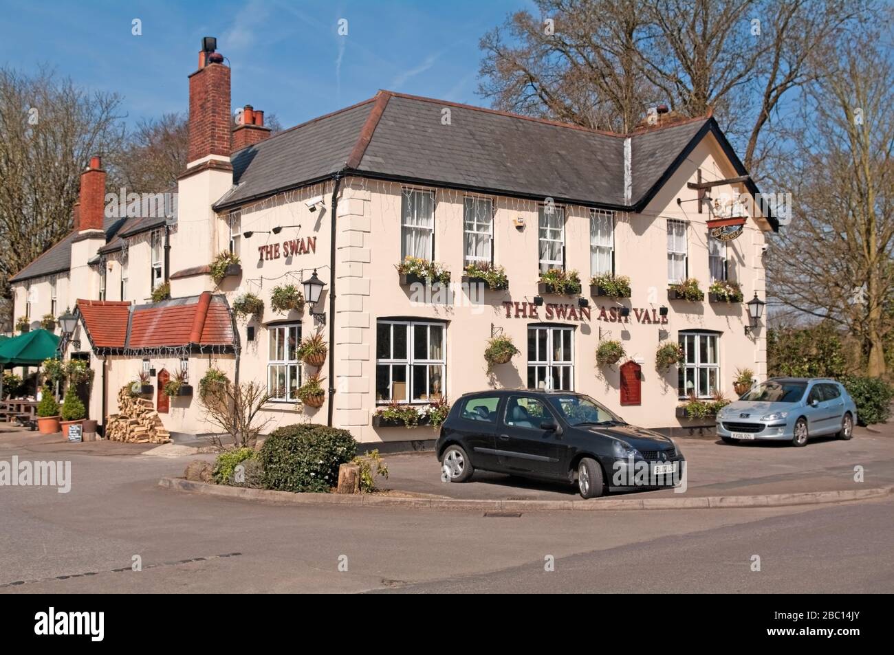 Ash surrey hi-res stock photography and images - Alamy