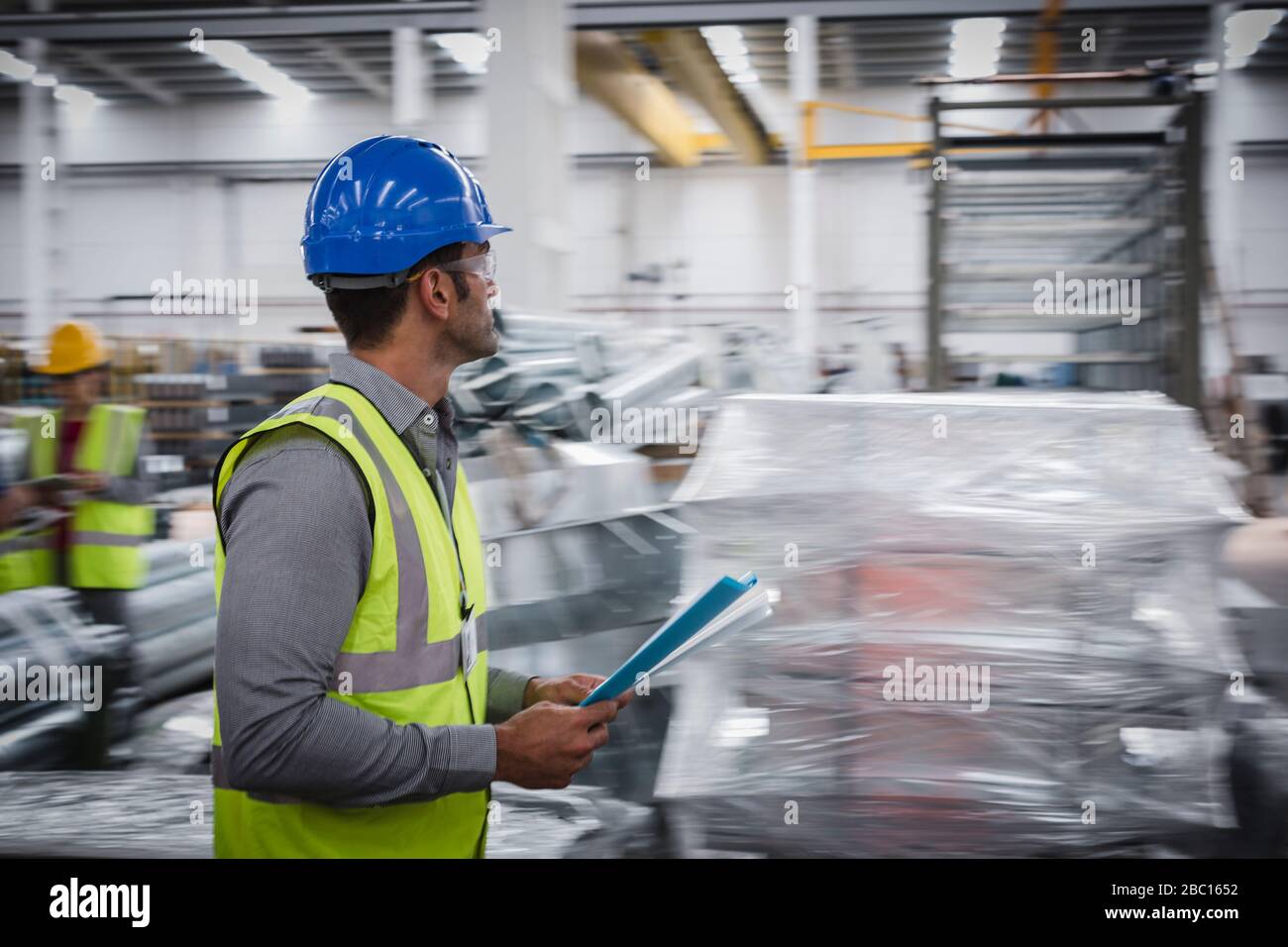 Supervisor man hi-res stock photography and images - Alamy