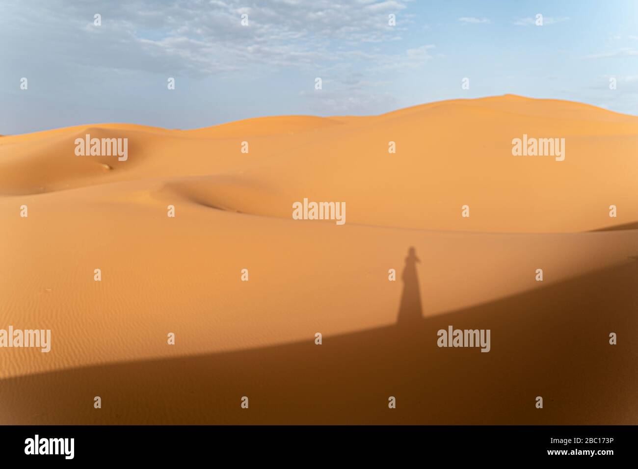 Shadow woman sand dunes sahara desert hi-res stock photography and ...