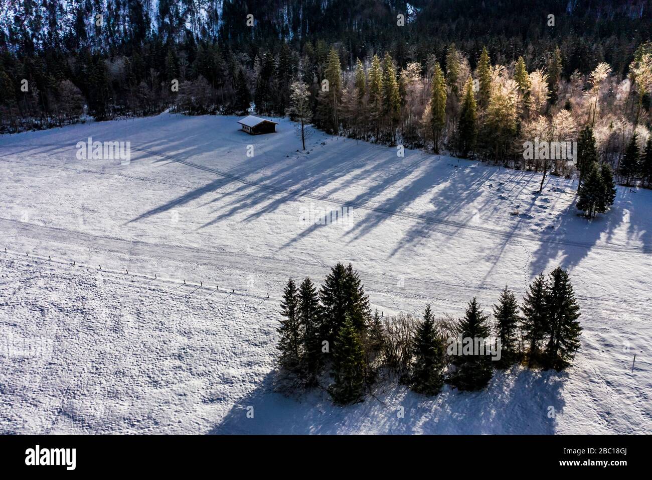 Luftaufnahme, Bayern, Chiemgau, Reit im Winkl, schneebedeckter Weitsee ...