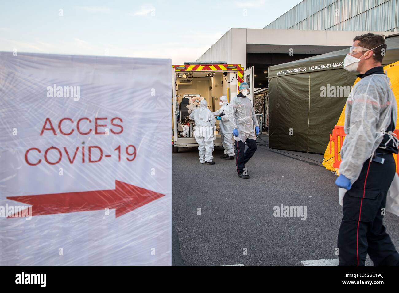 THE FIRE AND EMERGENCY DEPARTMENT SET UP A PRE-TRIAGE AIRLOCK AT THE ...