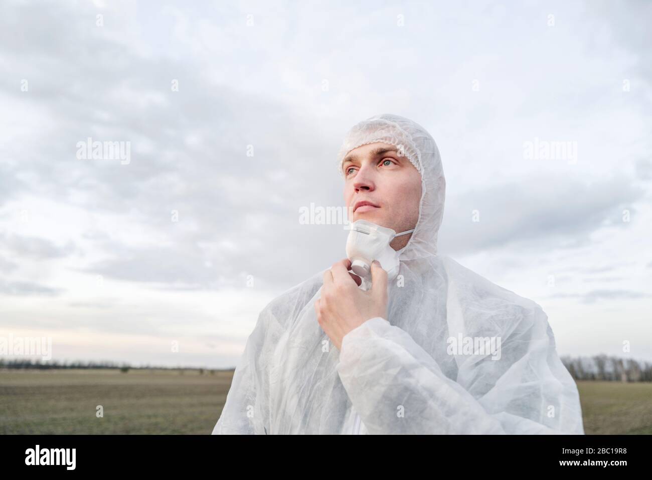 Protective suit mask hi-res stock photography and images - Alamy