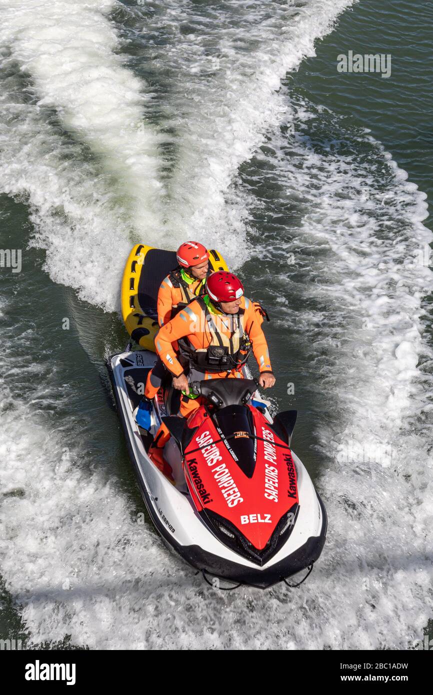 FIREFIGHTERS' JET SKI FOR SEA RESCUE, VANNES, MORBIHAN, FRANCE Stock ...
