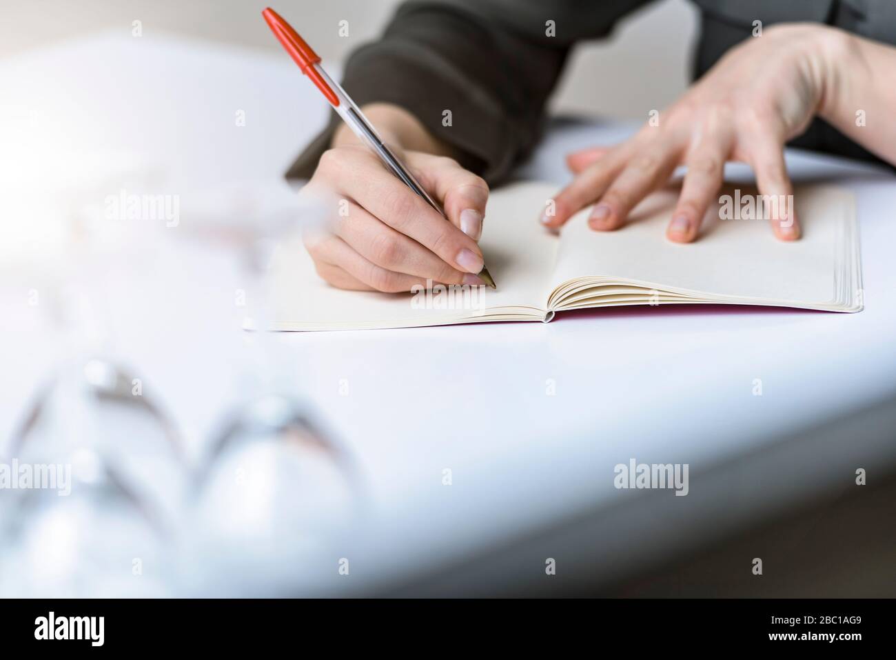 Notes writing hi-res stock photography and images - Alamy