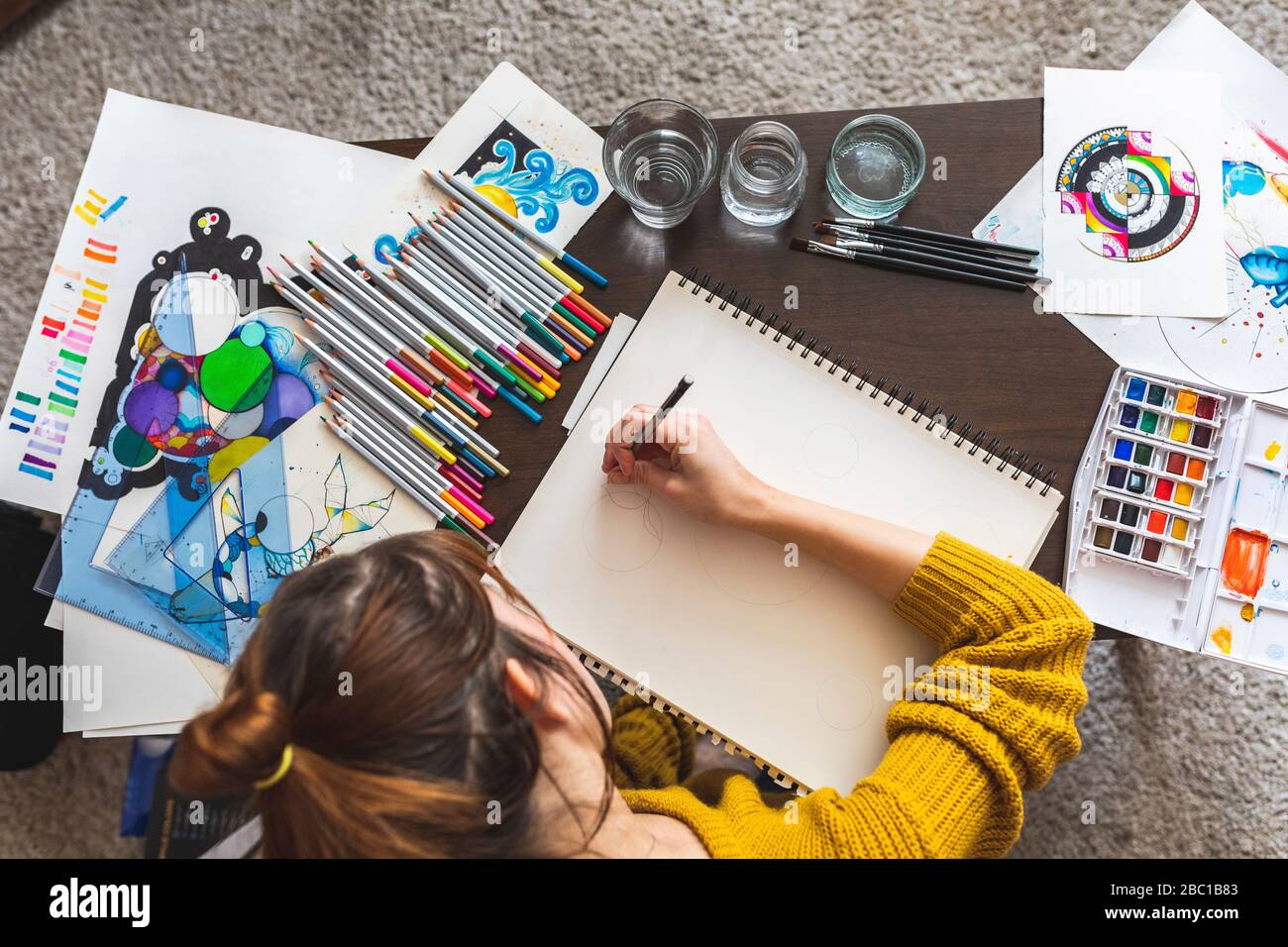 Table top view drawing hi-res stock photography and images - Alamy