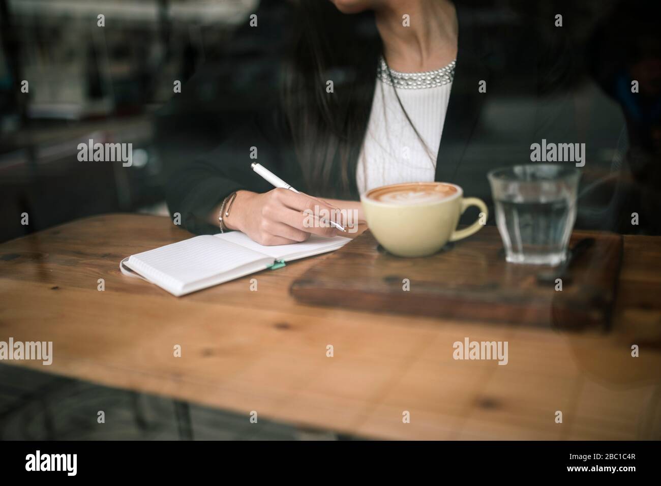 Coffee shop view hi-res stock photography and images - Alamy