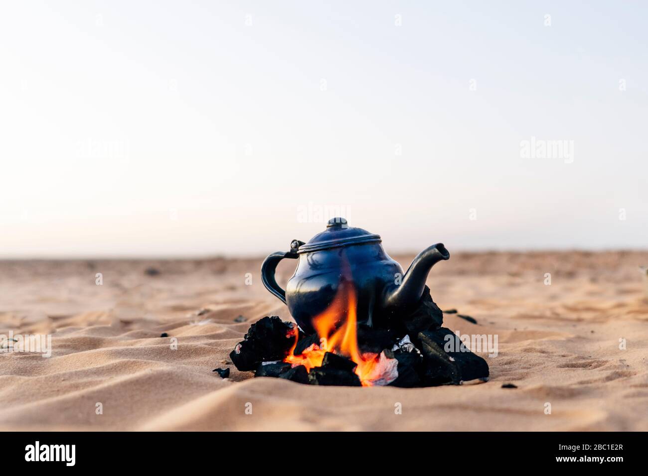 Teapot fire sahara desert hi-res stock photography and images - Alamy