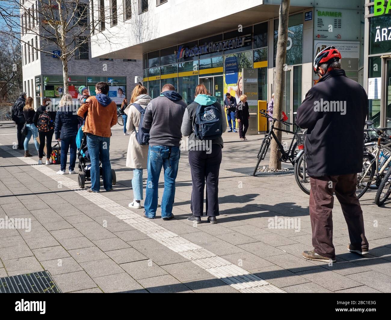 Social distancing regulations hi-res stock photography and images - Alamy