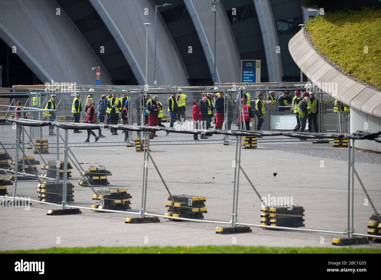 Hospital building outside hi-res stock photography and images - Alamy
