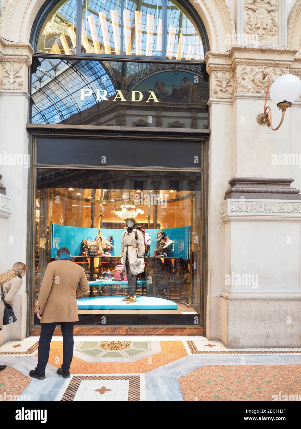 Prada fashion store, Galleria Vittorio Emanuele II gallery, Piazza del ...