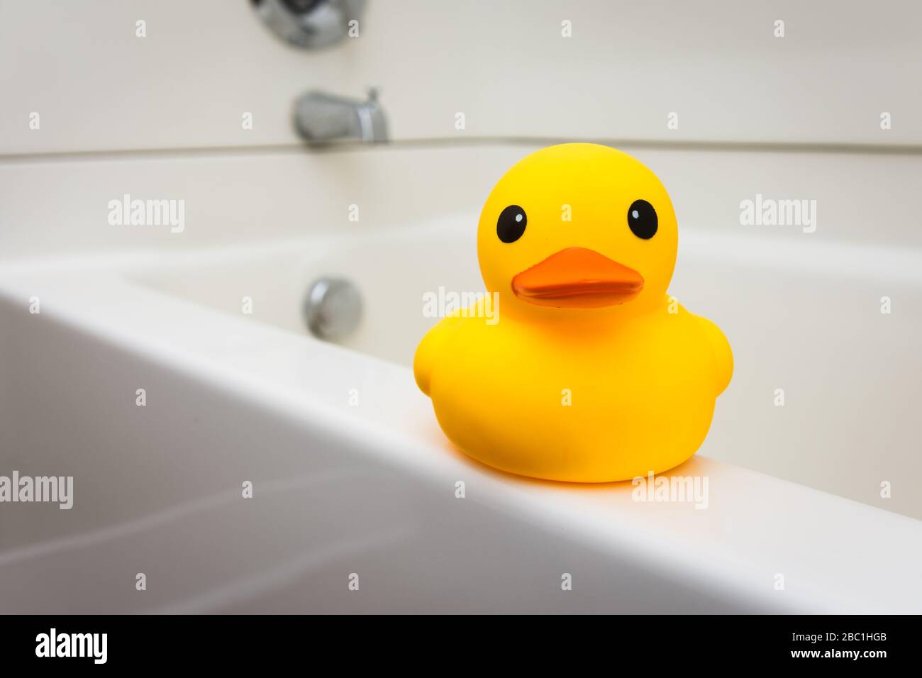 Bathtub ledge hi-res stock photography and images - Alamy