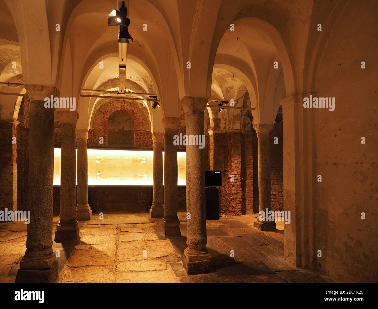 Crypt of the holy sepulchre hi-res stock photography and images - Alamy