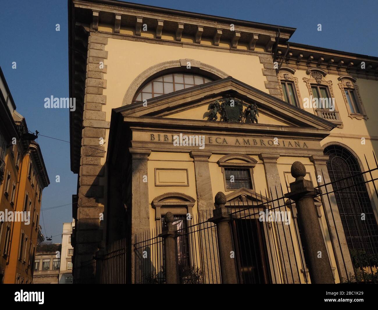 Biblioteca ambrosiana historical library hi-res stock photography and ...