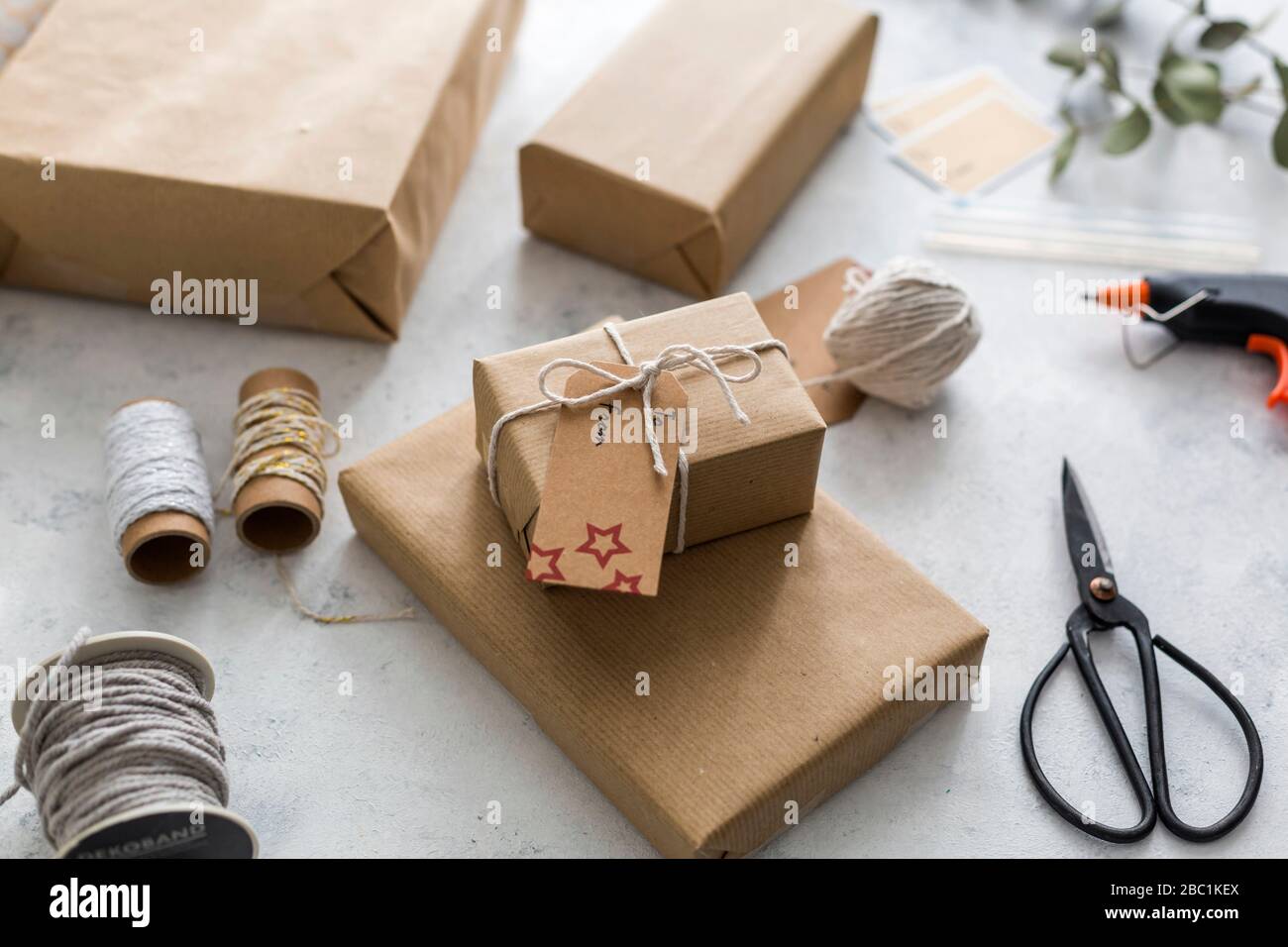 Christmas diy presents wrapped hi-res stock photography and images - Alamy