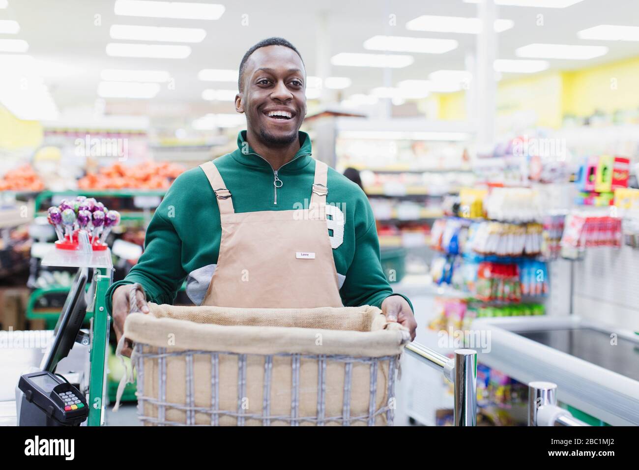 Supermarket food bin hi-res stock photography and images - Alamy