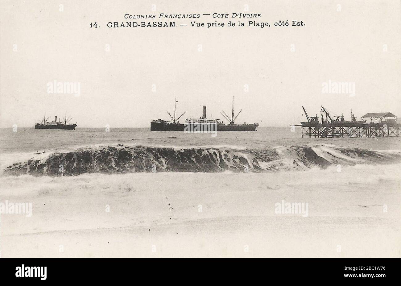 Grand-Bassam-Vue prise de la plage, côté Est Stock Photo - Alamy