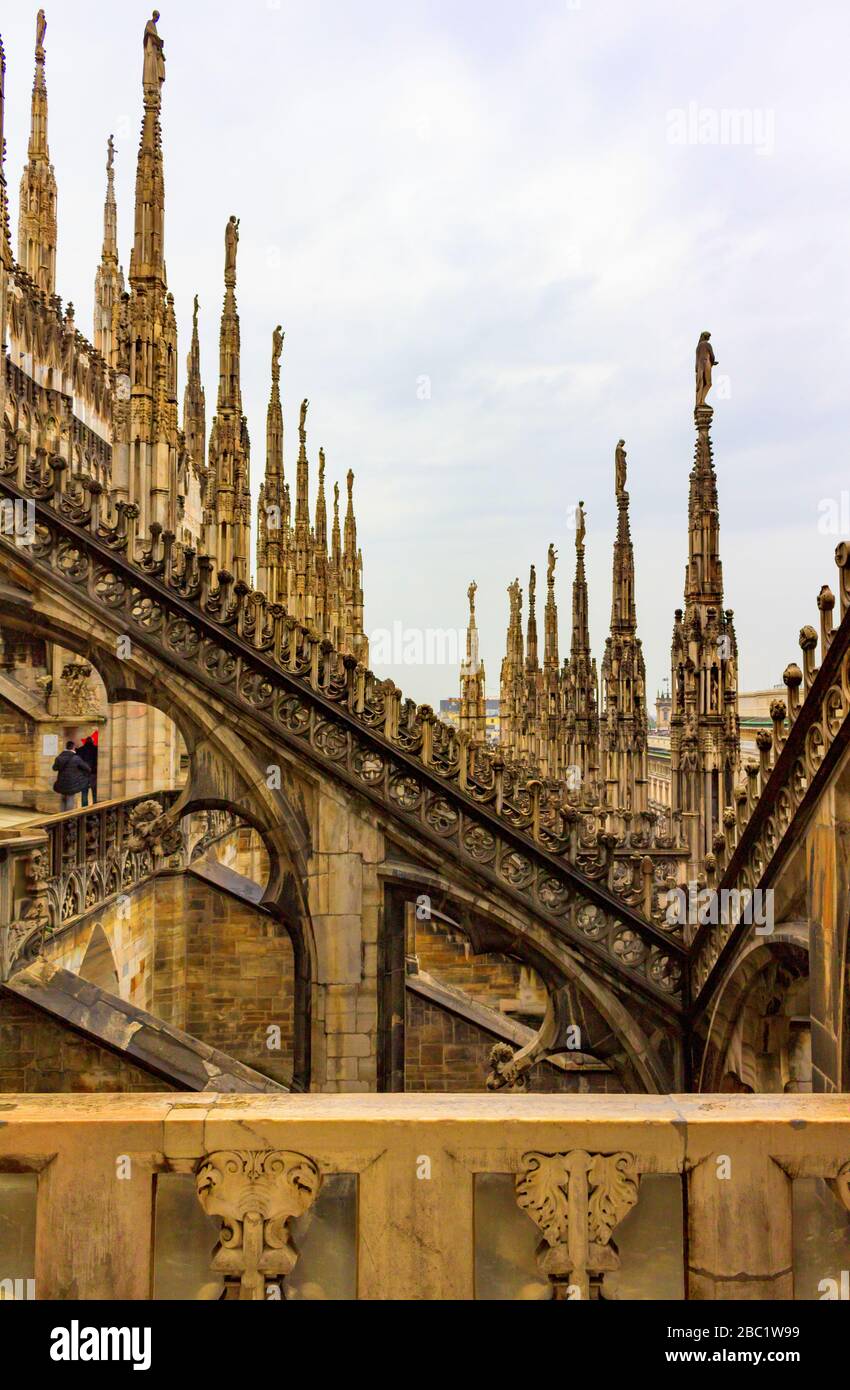 Duomo flying buttress milan hi-res stock photography and images - Alamy