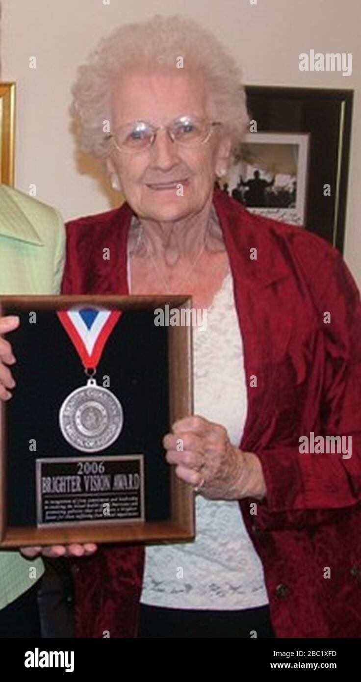 Classical grandma hi-res stock photography and images - Alamy