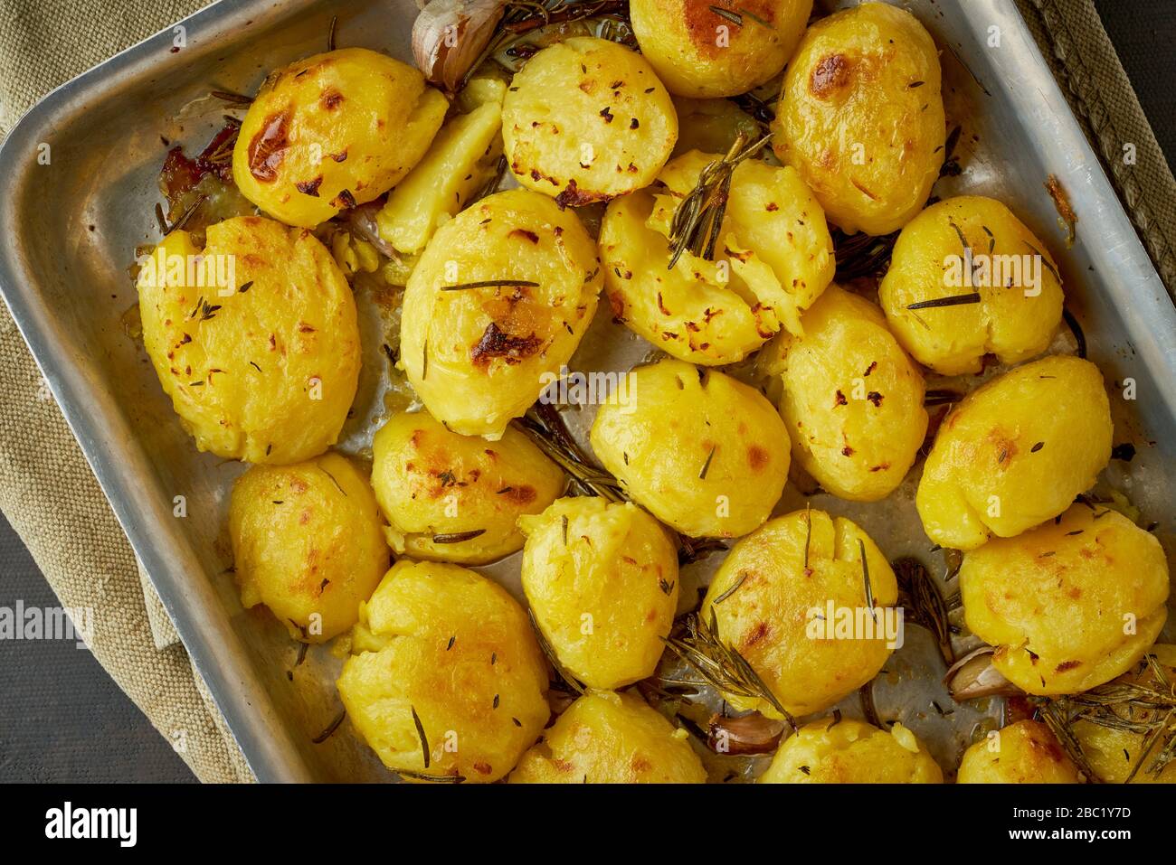 Smashed potato hi-res stock photography and images - Alamy