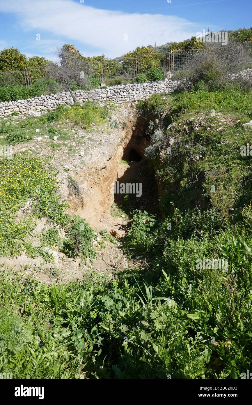 Dendra temple hi-res stock photography and images - Alamy