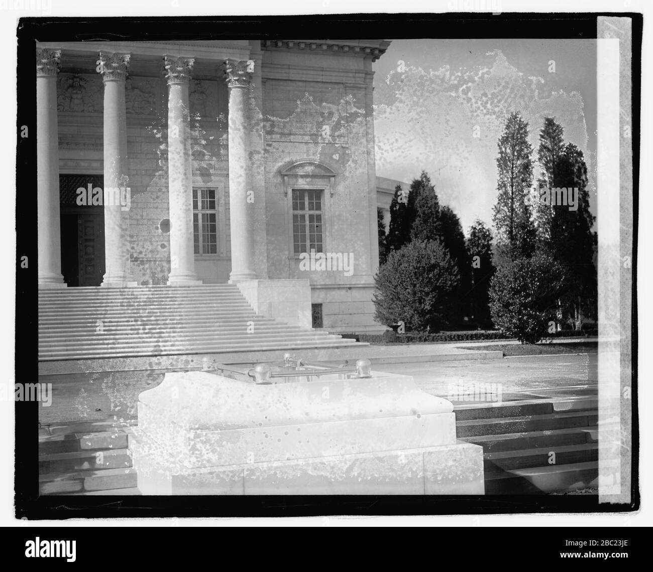 Grave of an unknown soldier Stock Photo - Alamy