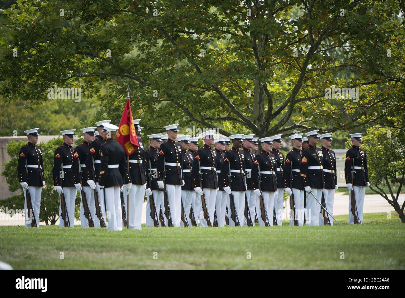 Graveside service for U.S. Marine Corps Pvt. Robert Carter Jr. in ...