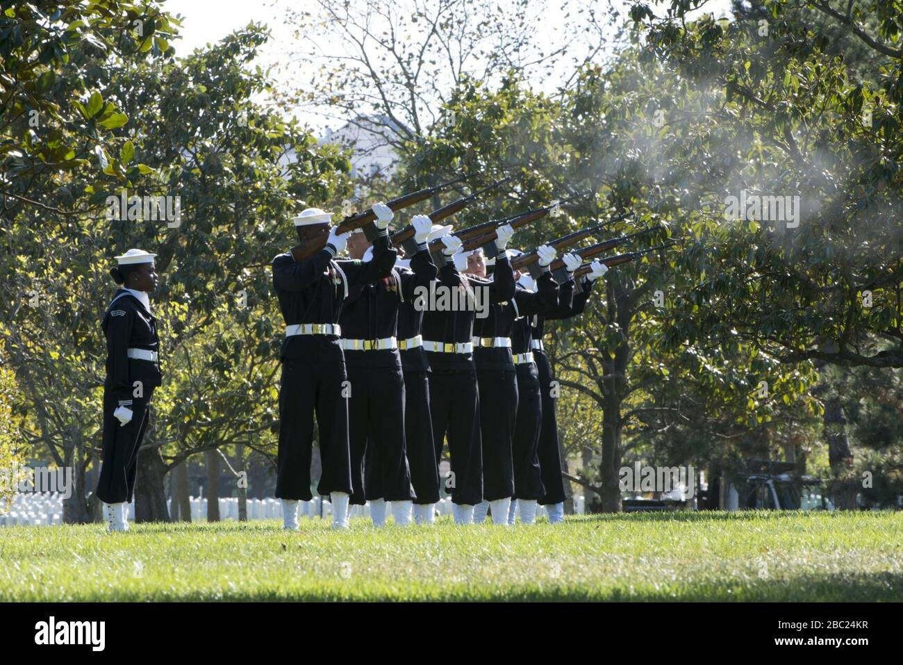 Graveside service of U.S. Navy Fireman 3rd Class John H. Lindsley ...