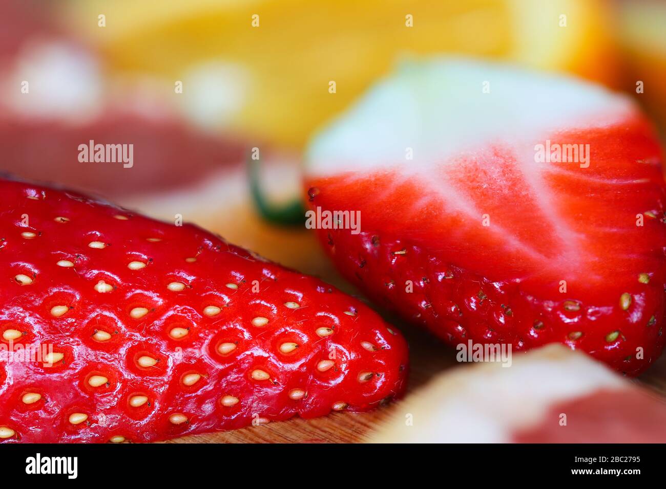 Cross section of strawberry hi-res stock photography and images - Alamy