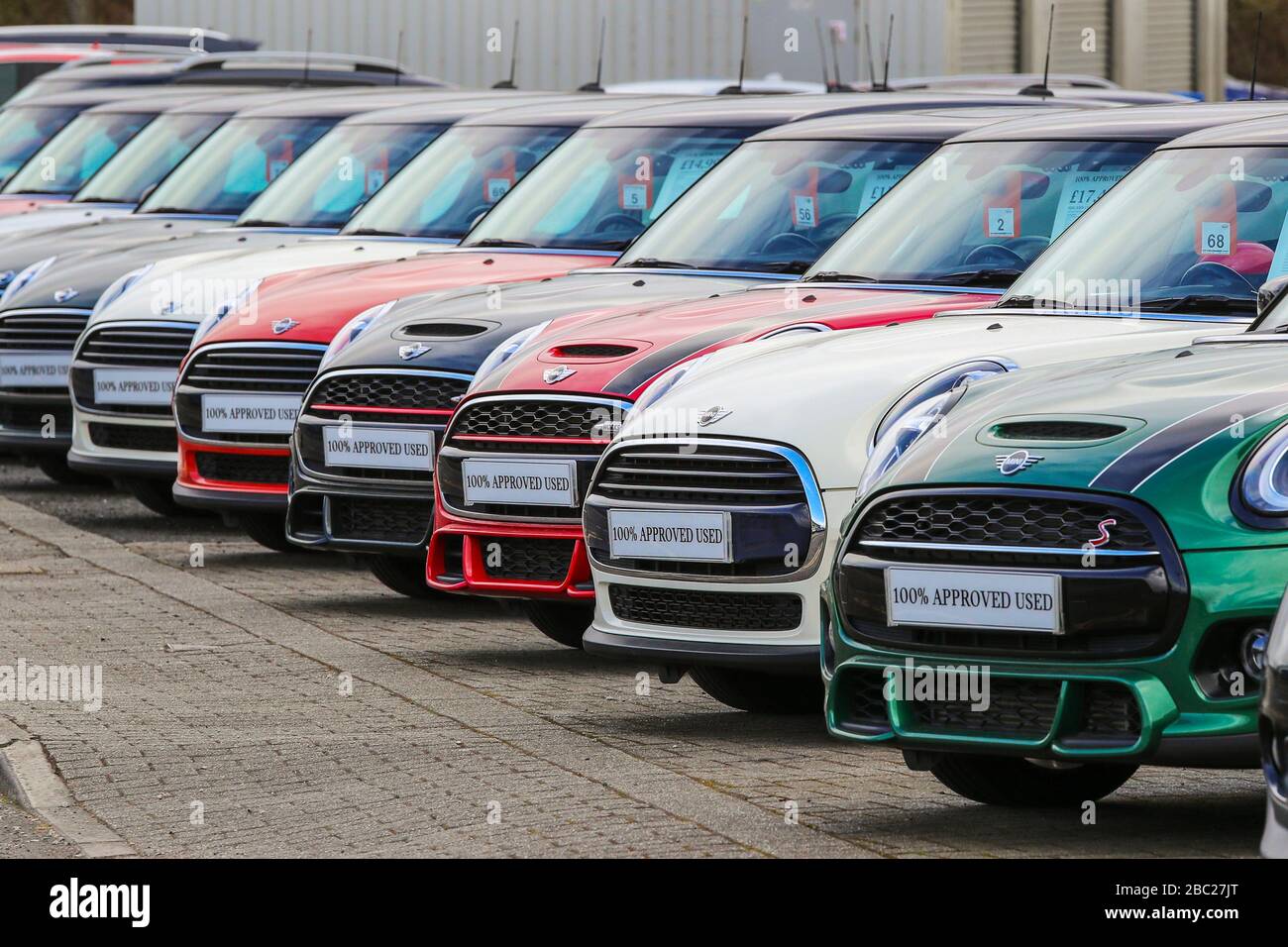 Minis hi-res stock photography and images - Alamy