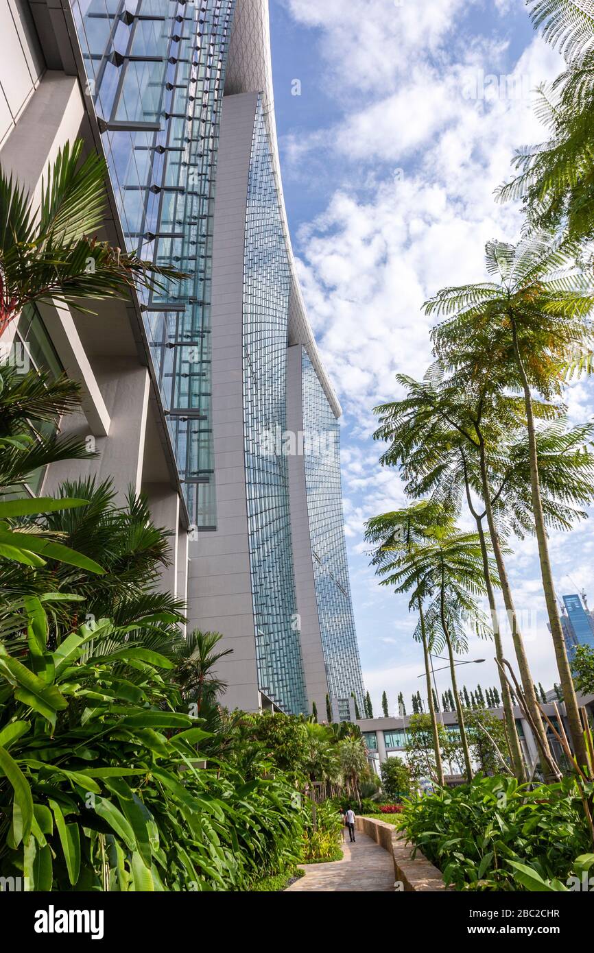 Marina Bay Sands view from Bayfront Avenue, Singapore Stock Photo - Alamy