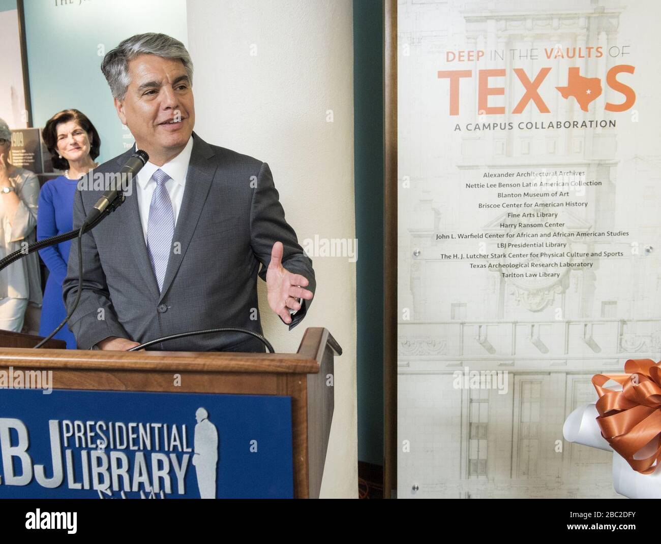 Fenves hi-res stock photography and images - Alamy