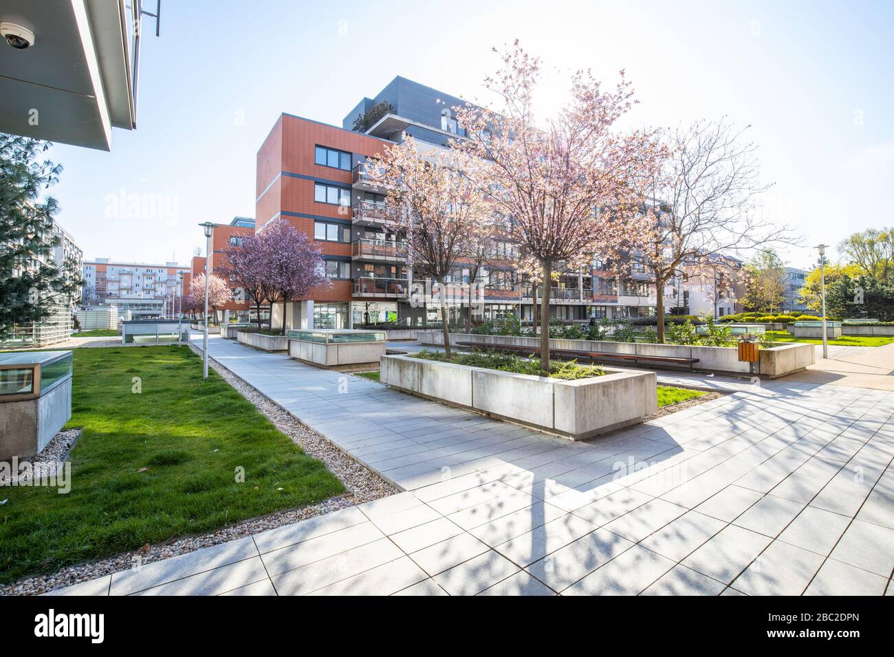 Empty housing hi-res stock photography and images - Alamy