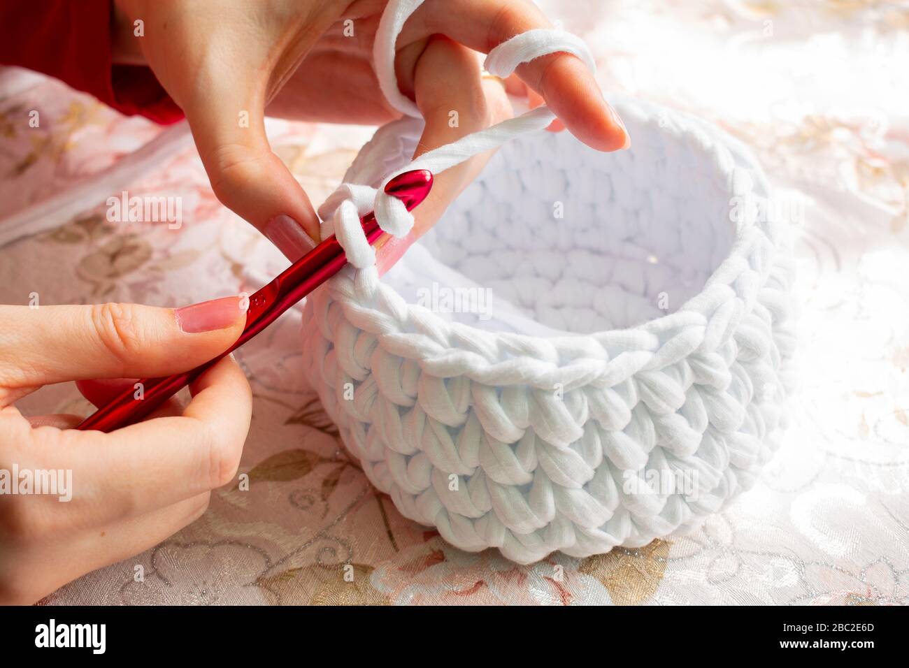 Girl crocheting hi-res stock photography and images - Alamy