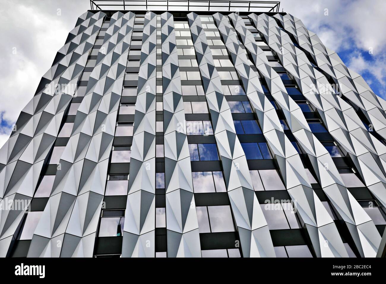 Urban living space building hi-res stock photography and images - Alamy
